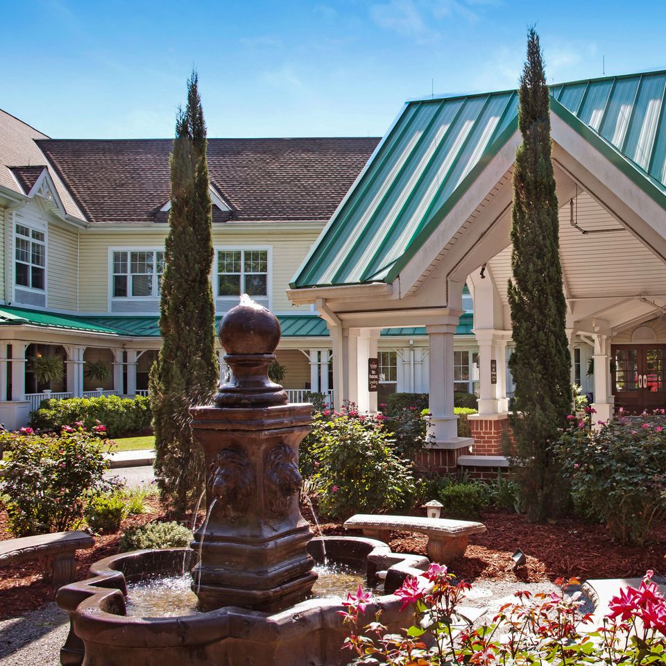 Sunrise of Baton Rouge | Assisted Living & Memory Care in Baton Rouge, LA