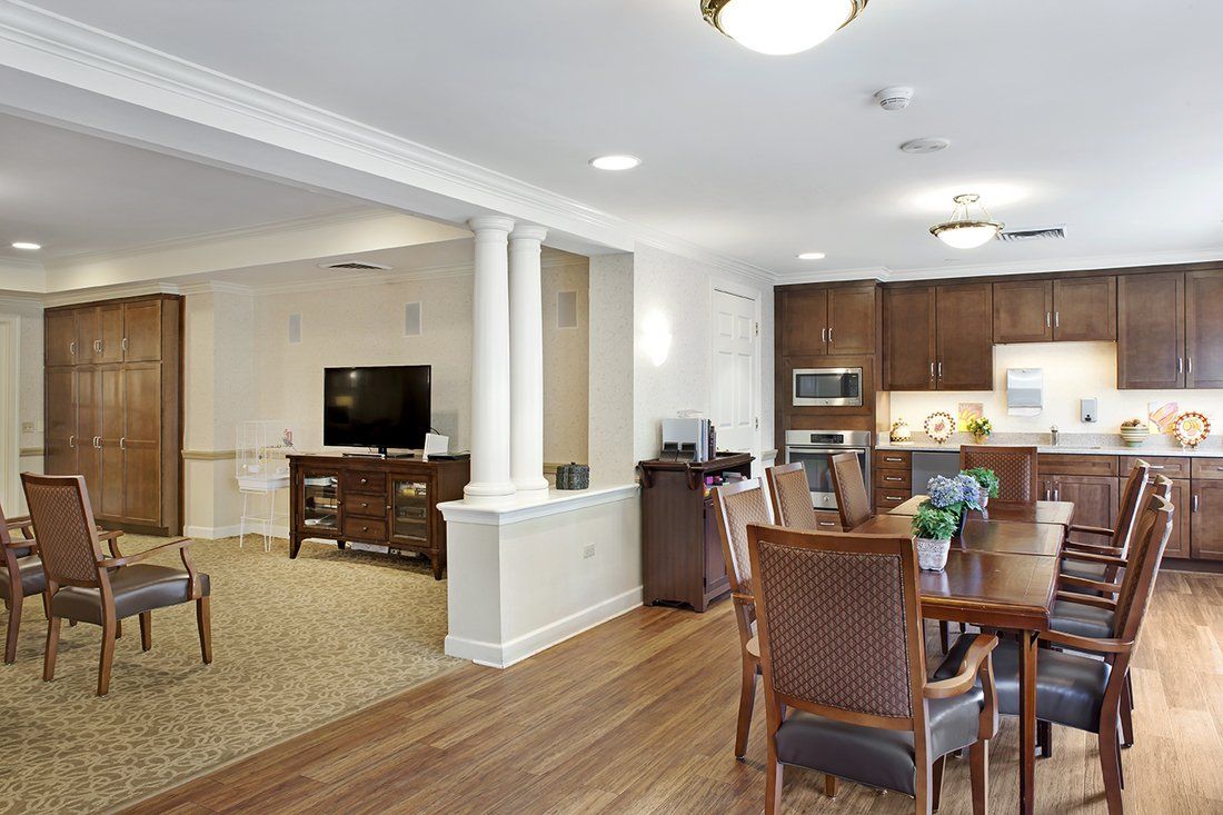 Assisted Senior Living in Schaumburg, IL | Sunrise of Schaumburg