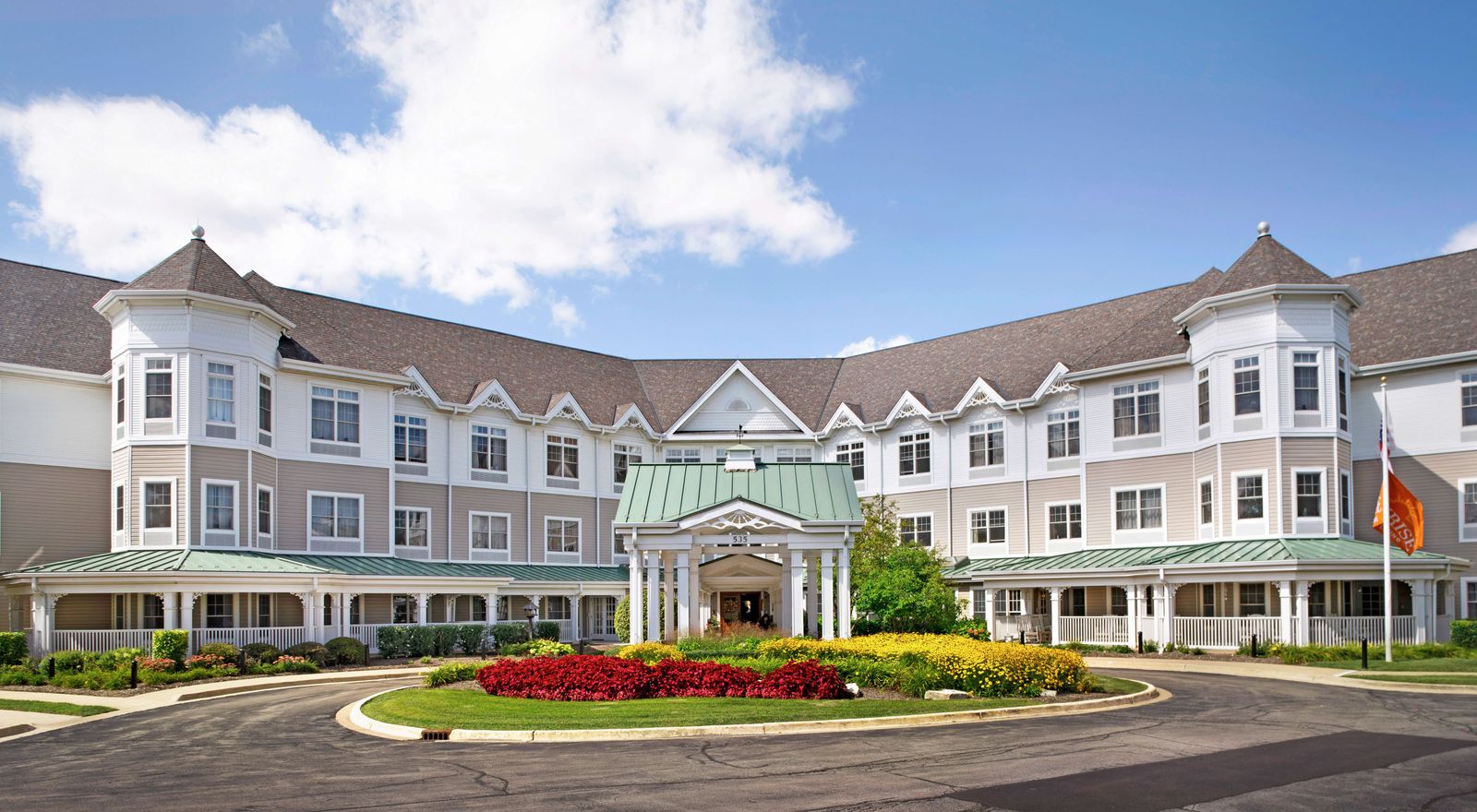 Assisted Senior Living in Naperville, IL | Sunrise of Naperville North