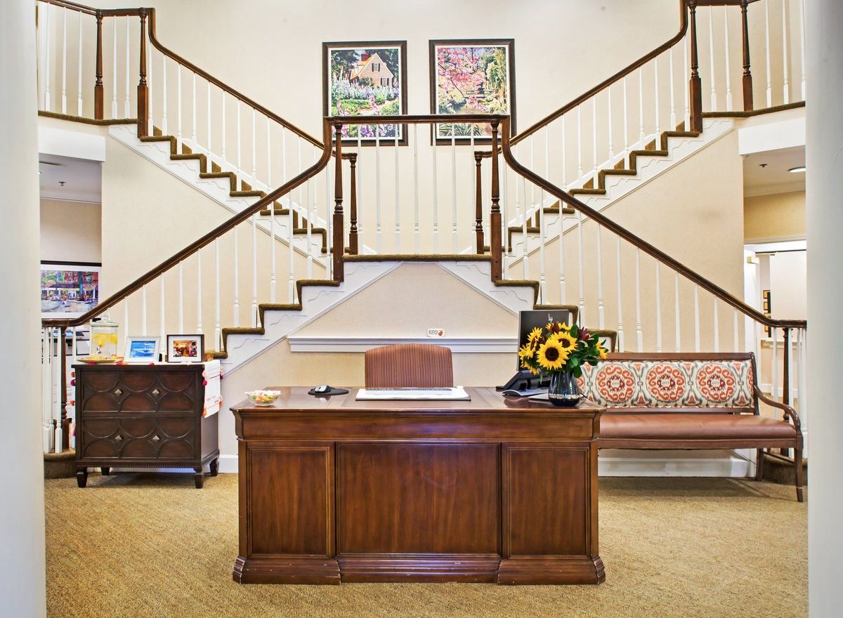 Assisted Senior Living in Arlington, VA | Sunrise of Arlington